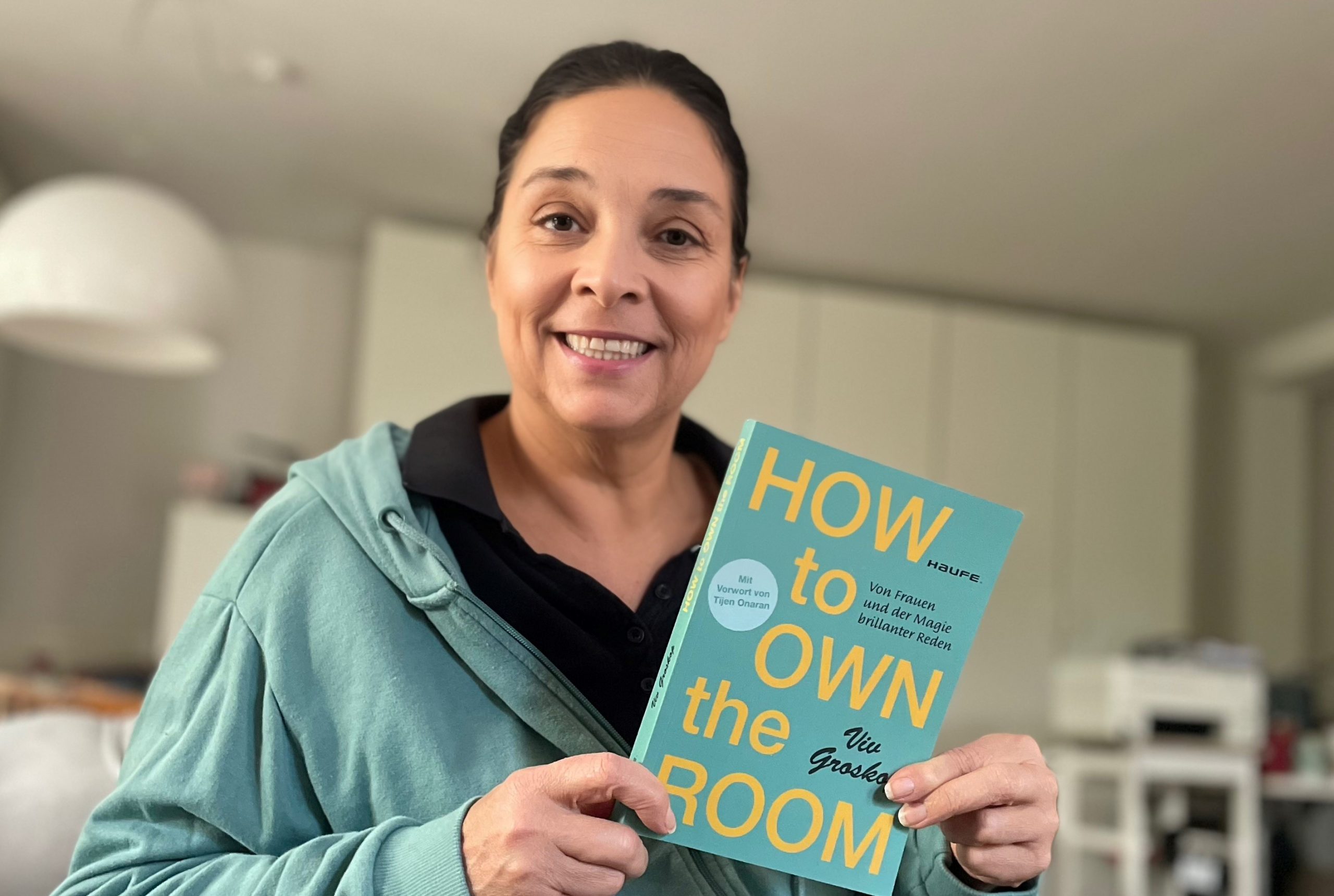 Buchtipp: How to own the room - Chocolate Blue